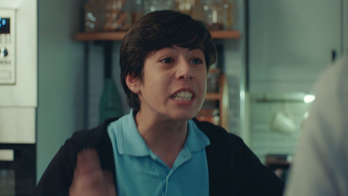 Infiel, la serie - Ali se presenta por sorpresa en casa de Derin y ...